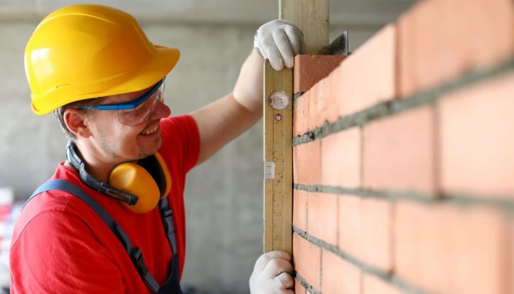 Fiche métier briqueteur-maçon: Salaire, missions et formation